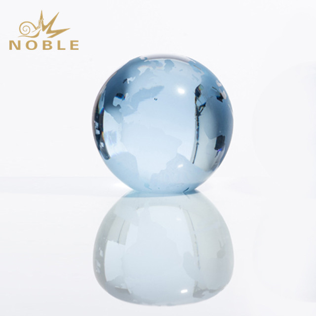 - Buy Custom Sphere Sports Crystal Globe Trophy on Yiwu Noble Import ...